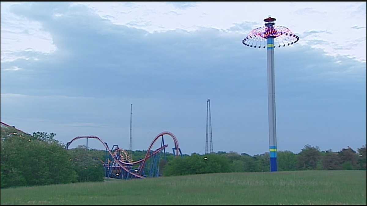 Images: Worlds of Fun SteelHawk ride