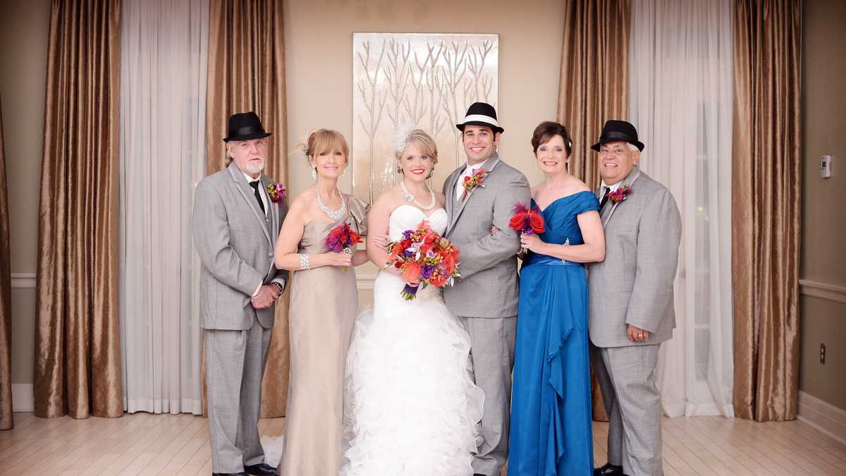 WDSU's Randi Rousseau ties the knot 1920's style