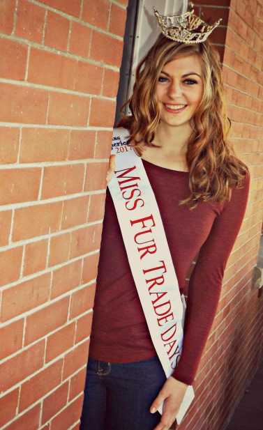 Miss Nebraska contestants stand out in community