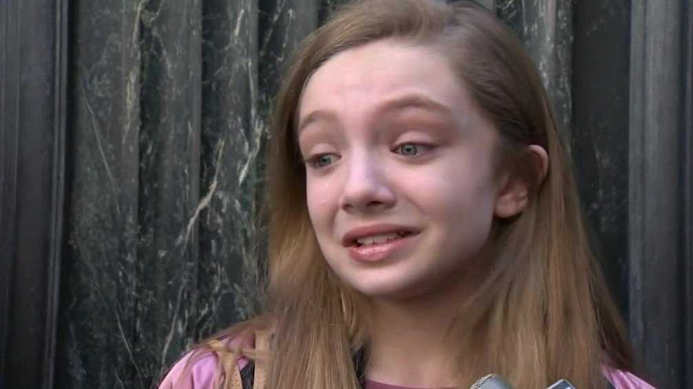 Girl from 'Dance Moms' brought to tears by Abby Lee Miller's prison ...