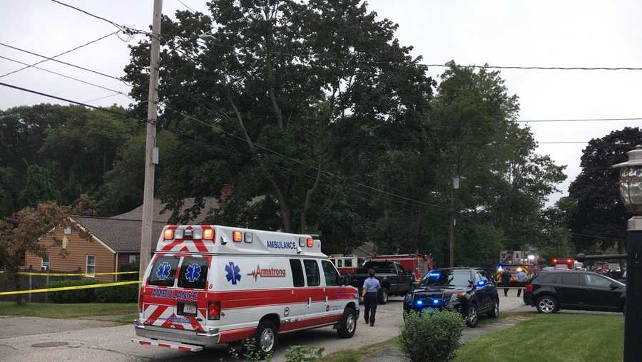 Small plane crashes into woods in Woburn